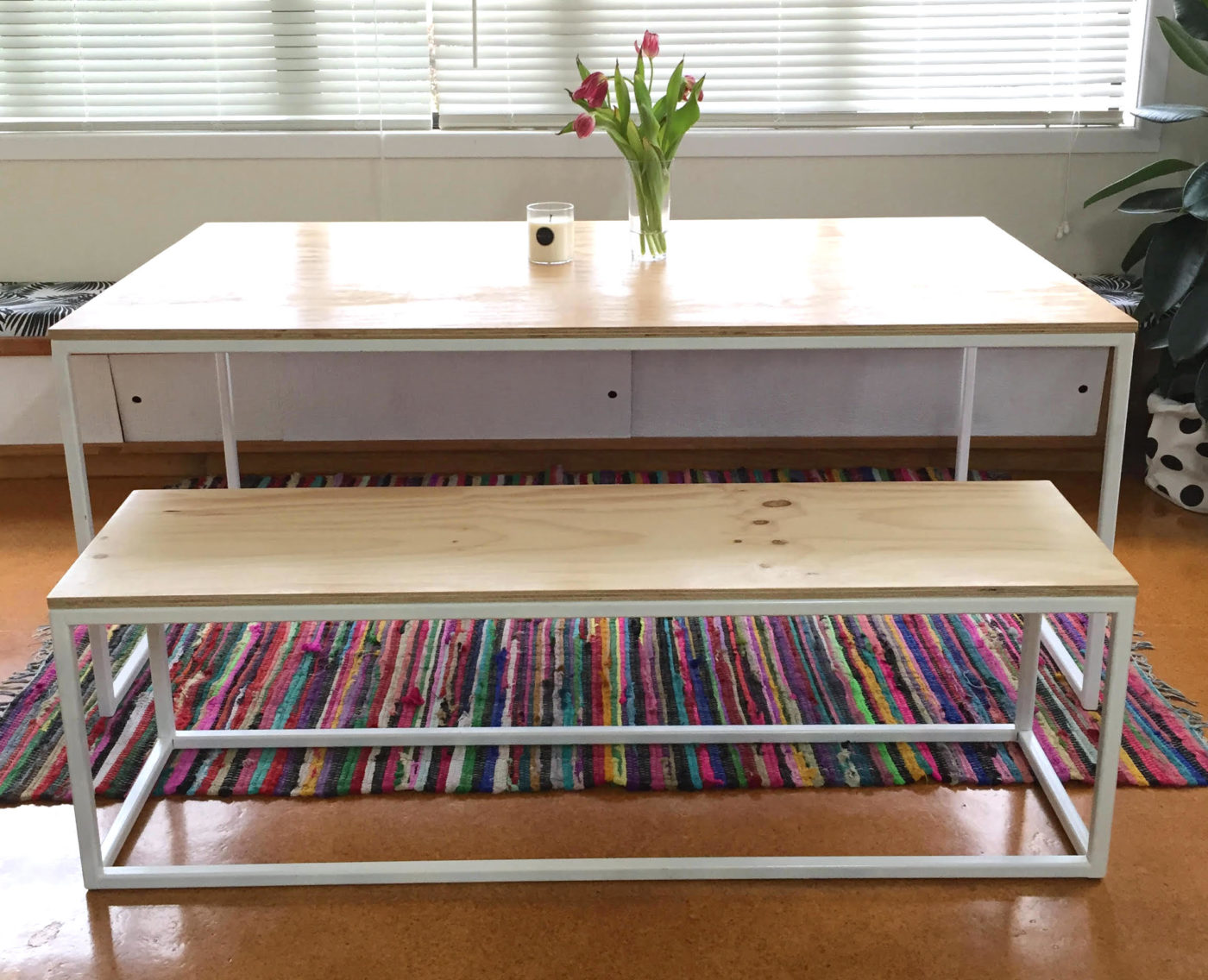 Freestand - The Home Scene blog